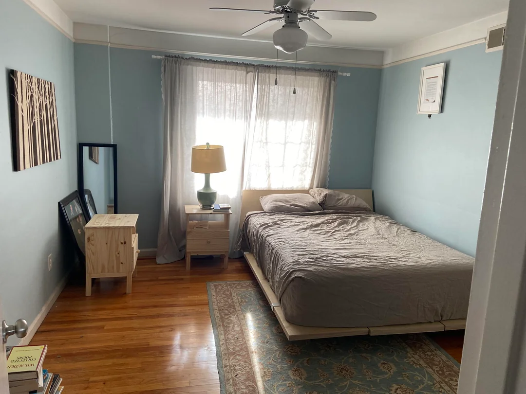 What Size Rug Should You Use Under a Twin Bed? - Custom Rugs